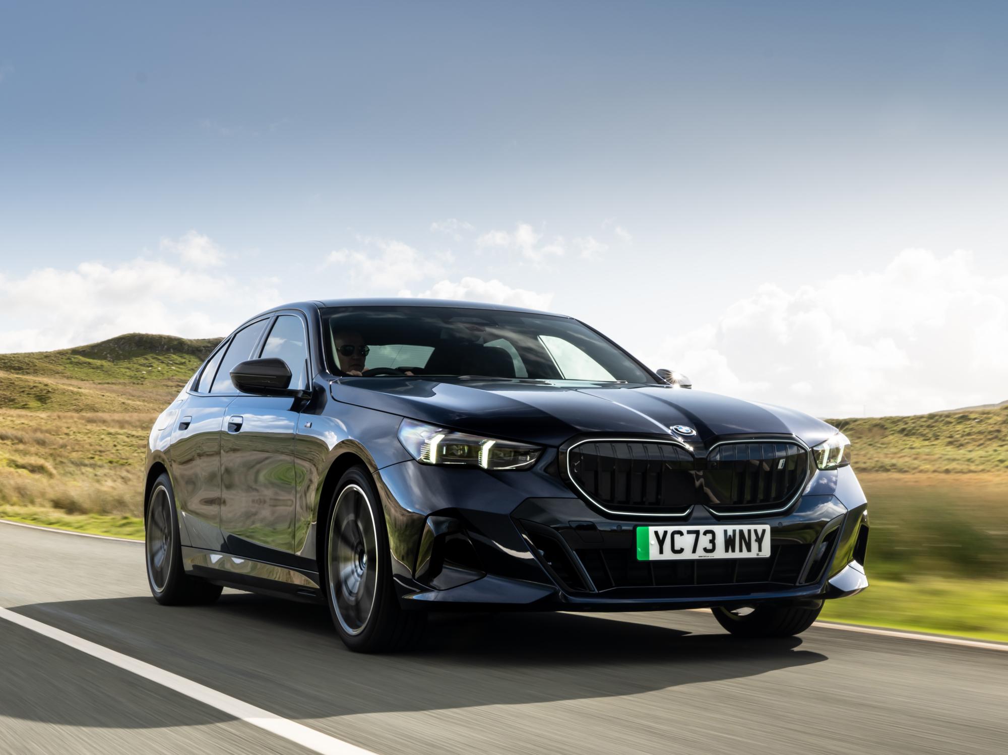 BMW i5 (2023-) review | Available new Large Electric New and used car ...